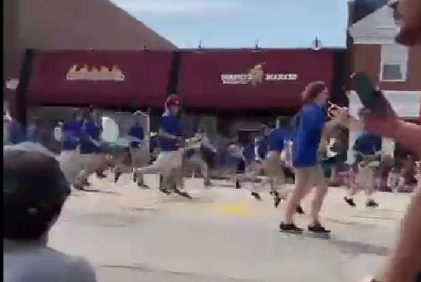Watch: Shooting at Independence Day parade in US - Daily Telegraph NZ