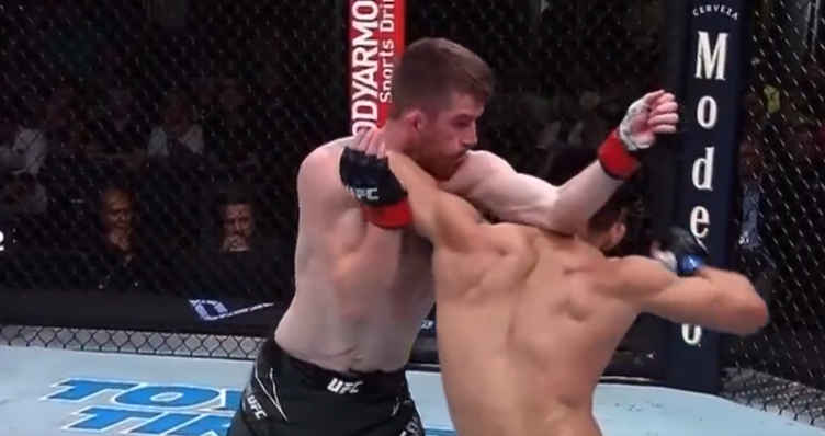 Watch: UFC fighter suffers devastating loss thanks to horrific cut ...