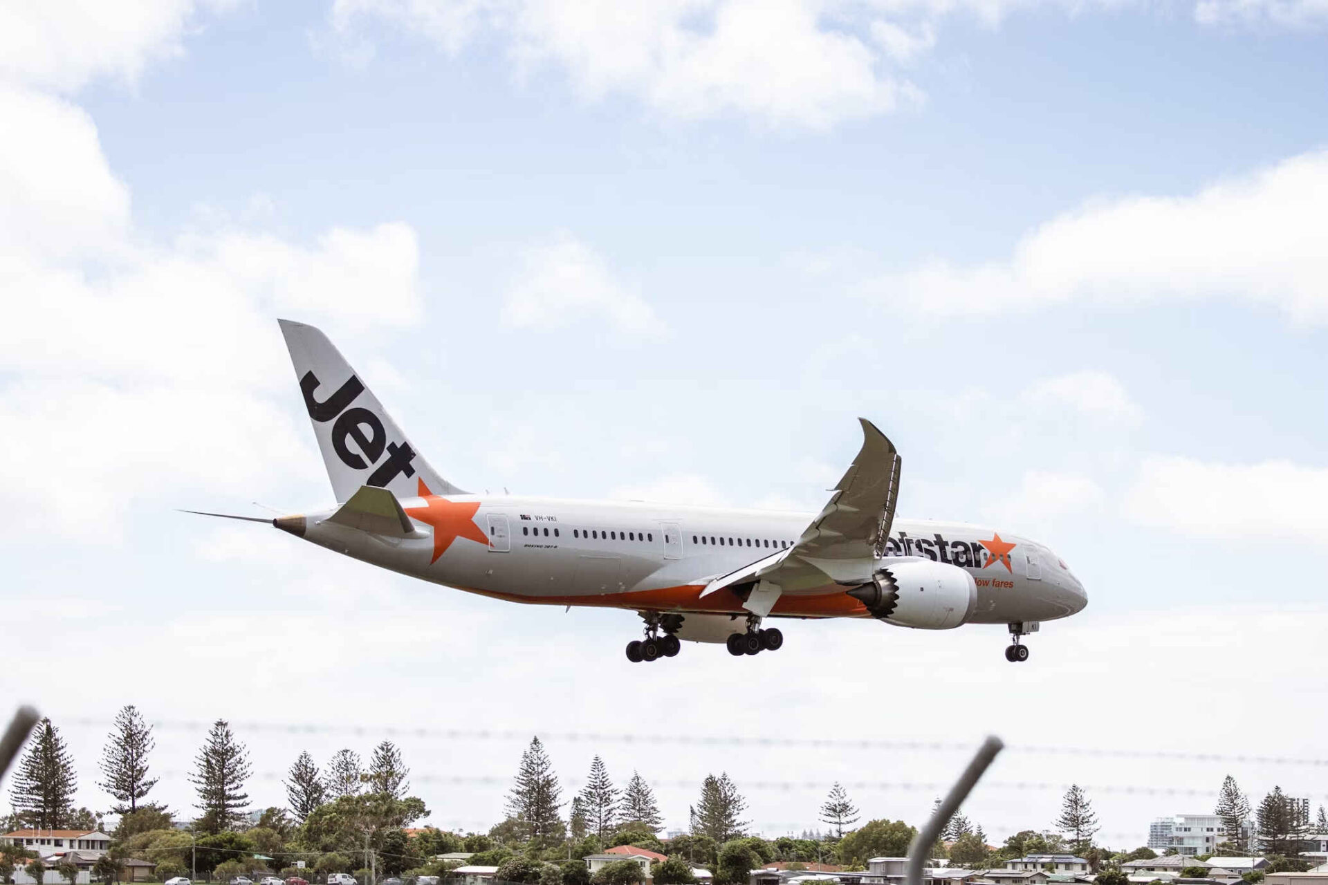 Jetstar flight makes erratic landing at Christchurch airport, no ...