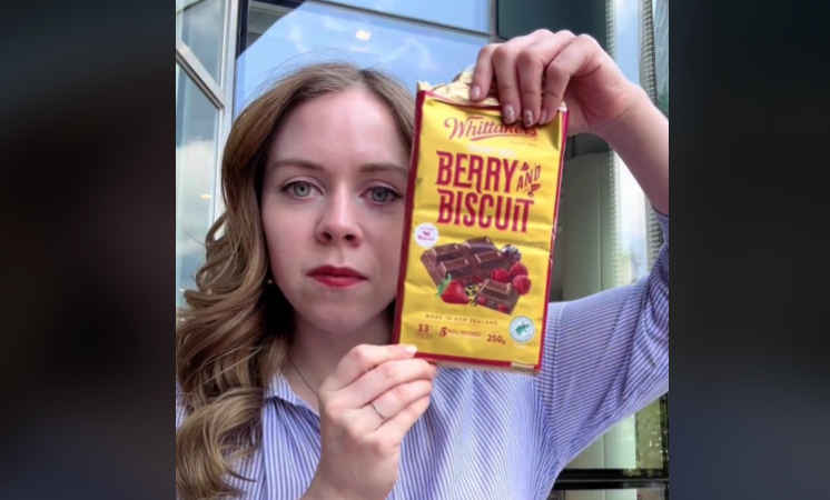 Canadian TikTokker shocked by size of Whittakers chocolate block ...