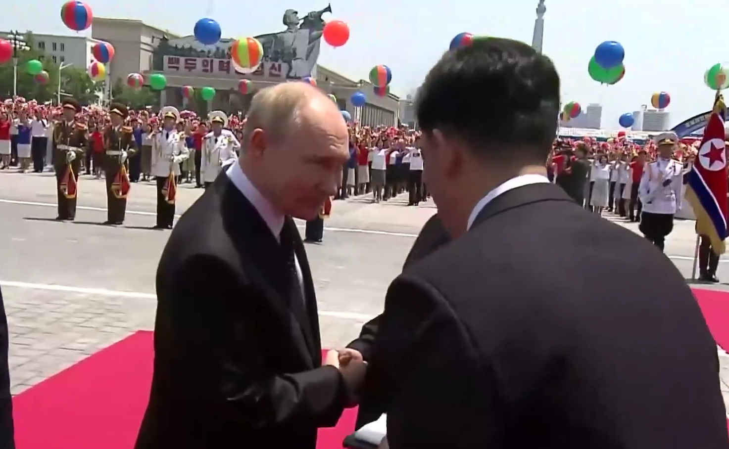 Watch: Putin welcomed in Pyongyang with 'spectacular ceremony' - Daily ...