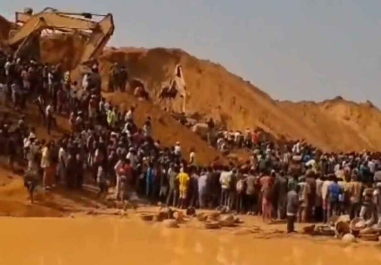 Fifty dead in gold mine collapse (Video) - Daily Telegraph NZ