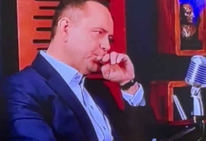 Polish presidential candidate caught on camera taking mystery substance ...