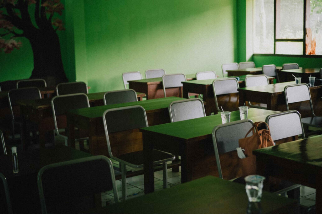 Two Auckland schools locked-down after separate incidents - Daily ...