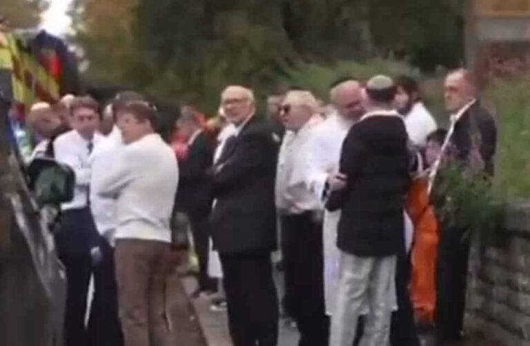 Victims of Manchester synagogue terror attack named - Daily Telegraph NZ