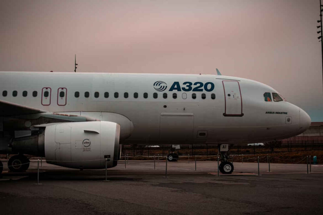 Global Airbus A320 software flaw grounds jets, forces Air NZ ...