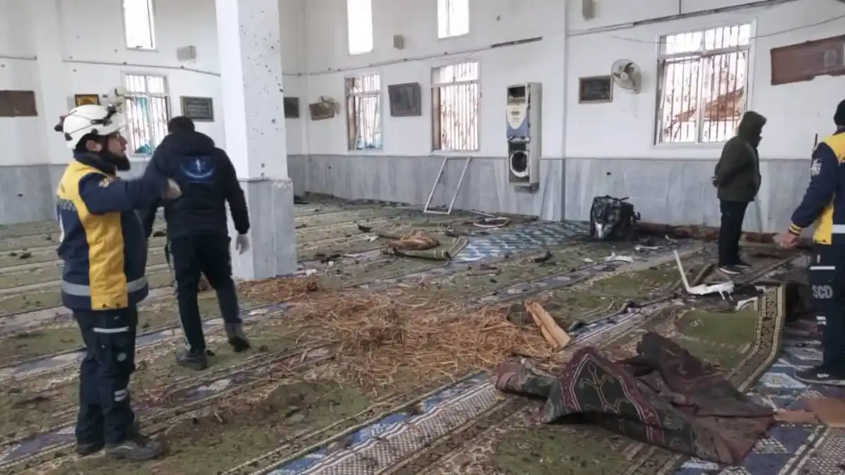 Mosque bombing in Homs kills at least eight during Friday prayers ...